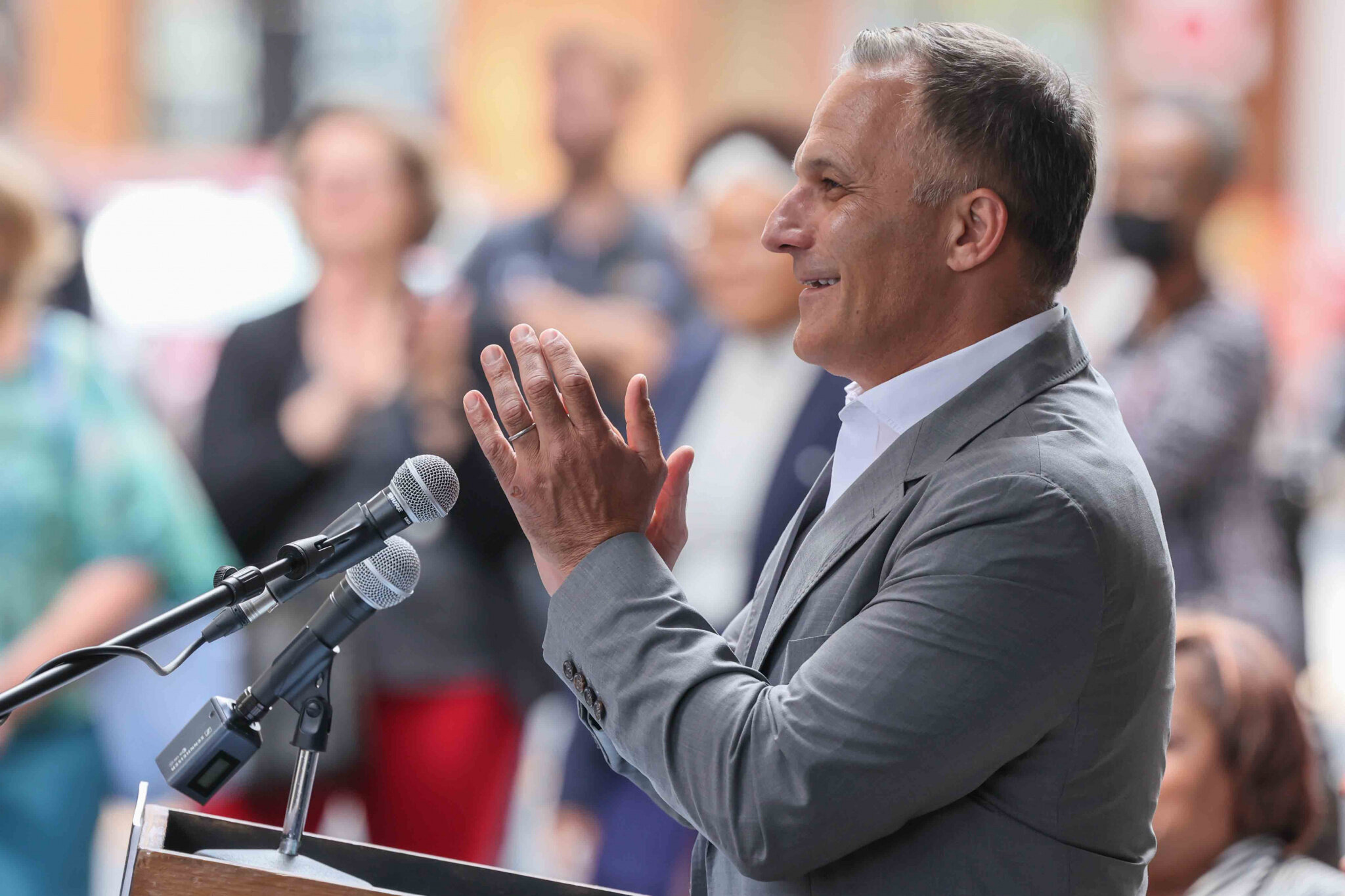 FIRST LUXURY LIVING EXPERIENCE OPENS IN THE CENTURY-OLD DUPONT BUILDING ...